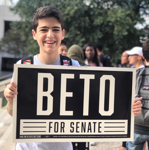 Joshua Rush Volunteers For Congressman Beto O'Rourke Ahead of Voting ...
