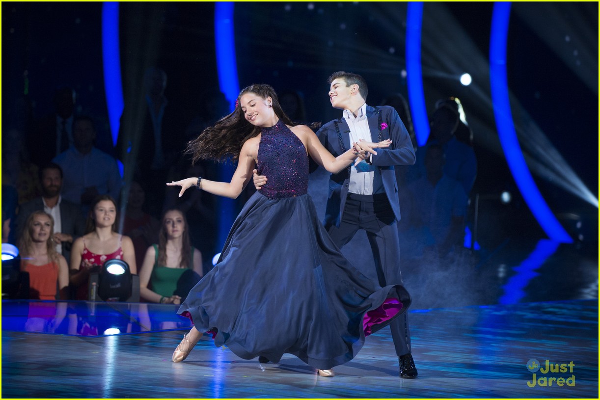 DWTS Juniors: Kenzie Ziegler & Sage Rosen Get Flirty With The Foxtrot ...