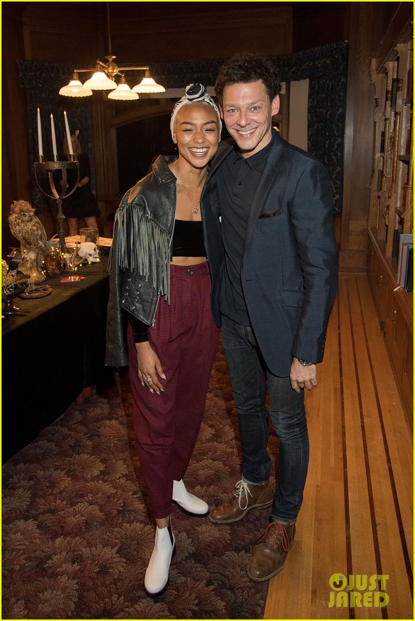 Kiernan Shipka & Lana Condor Check Out 'Chilling Adventures of Sabrina ...