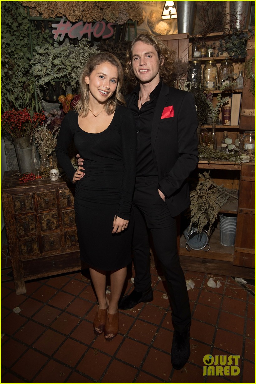 Kiernan Shipka & Lana Condor Check Out 'Chilling Adventures of Sabrina ...