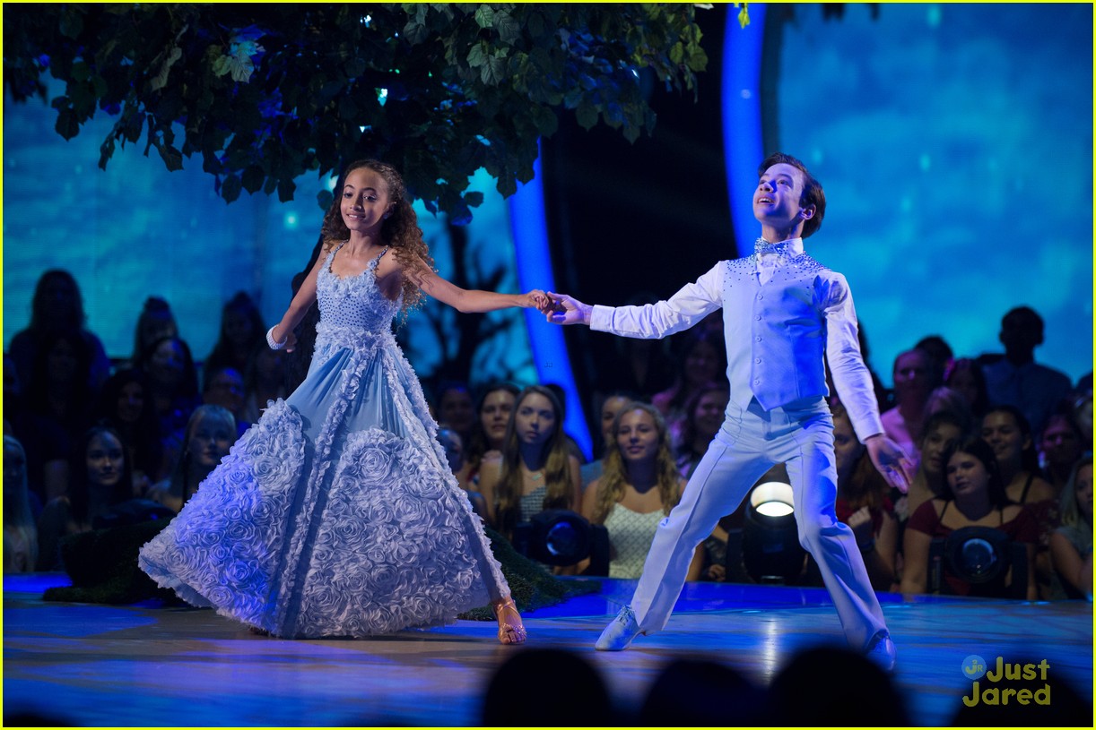 DWTS Juniors: Model Sophia Pippen & Jake Monreal's Foxtrot Was So ...