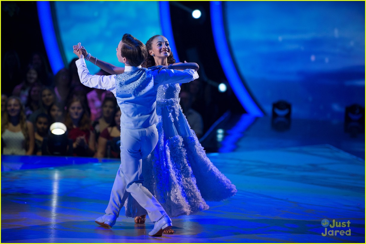 DWTS Juniors: Model Sophia Pippen & Jake Monreal's Foxtrot Was So ...