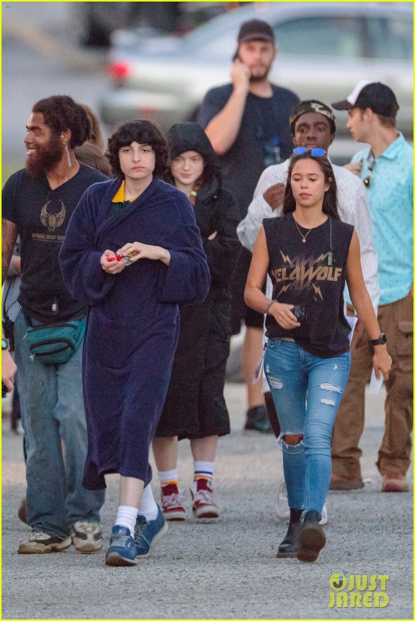 The 'Stranger Things' Cast Films Season Three in a Familiar Location ...