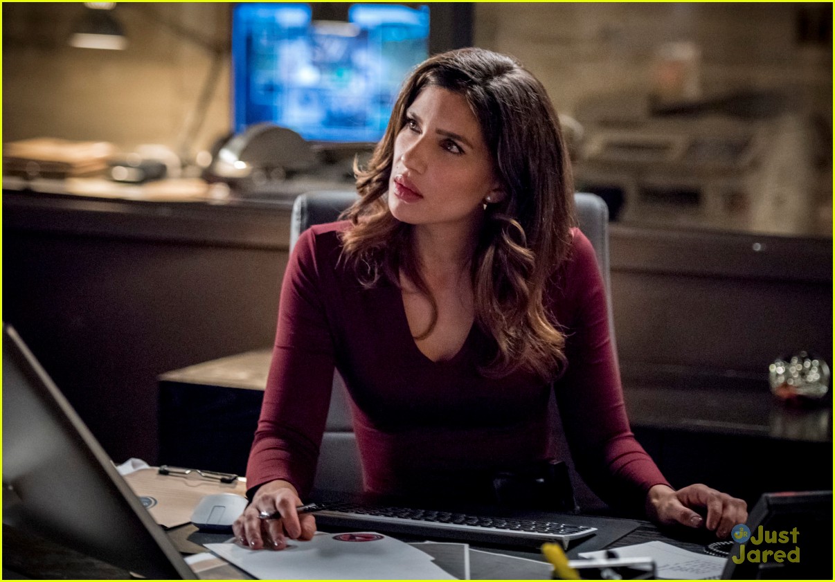 Beebo Makes Arrowverse Return on 'Arrow' Tonight - See The Pics ...