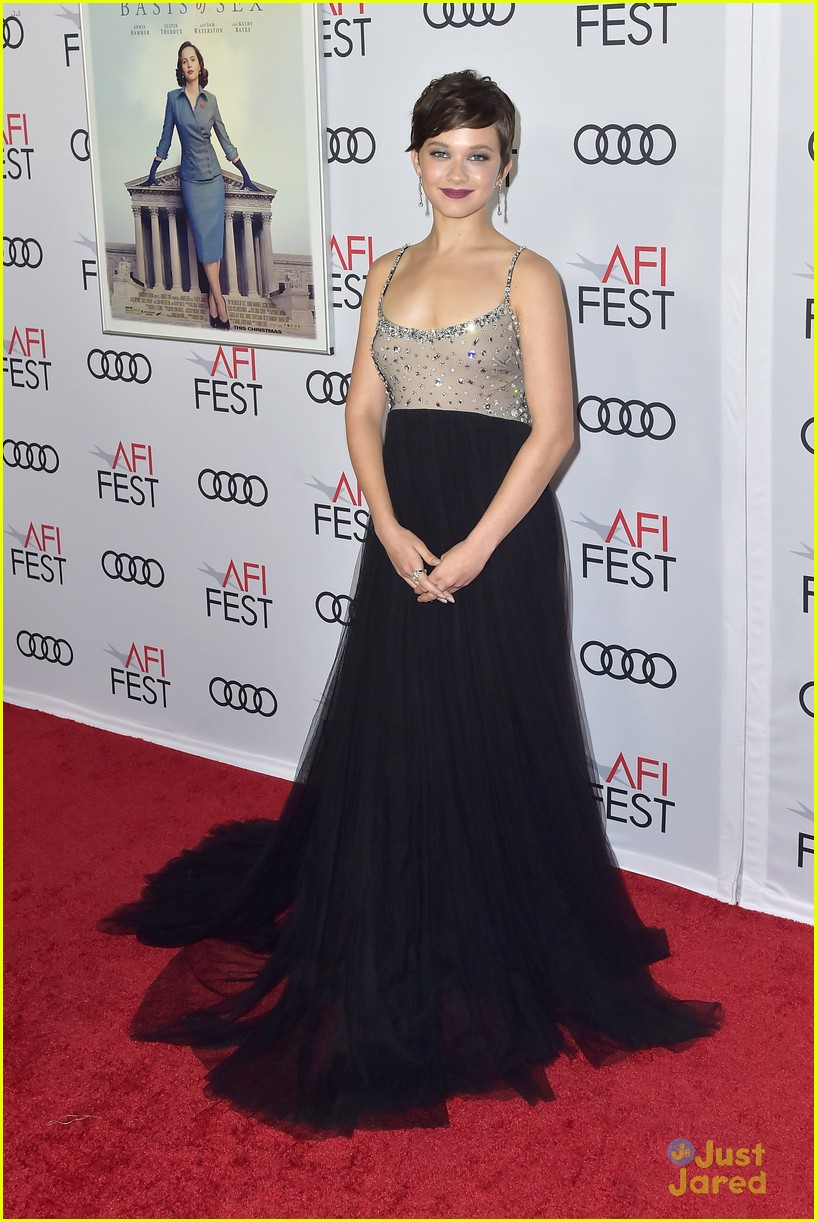 Full Sized Photo Of Cailee Spaeny Basis Sex Premiere Afi Fest 11 Cailee Spaeny Stuns In Miu