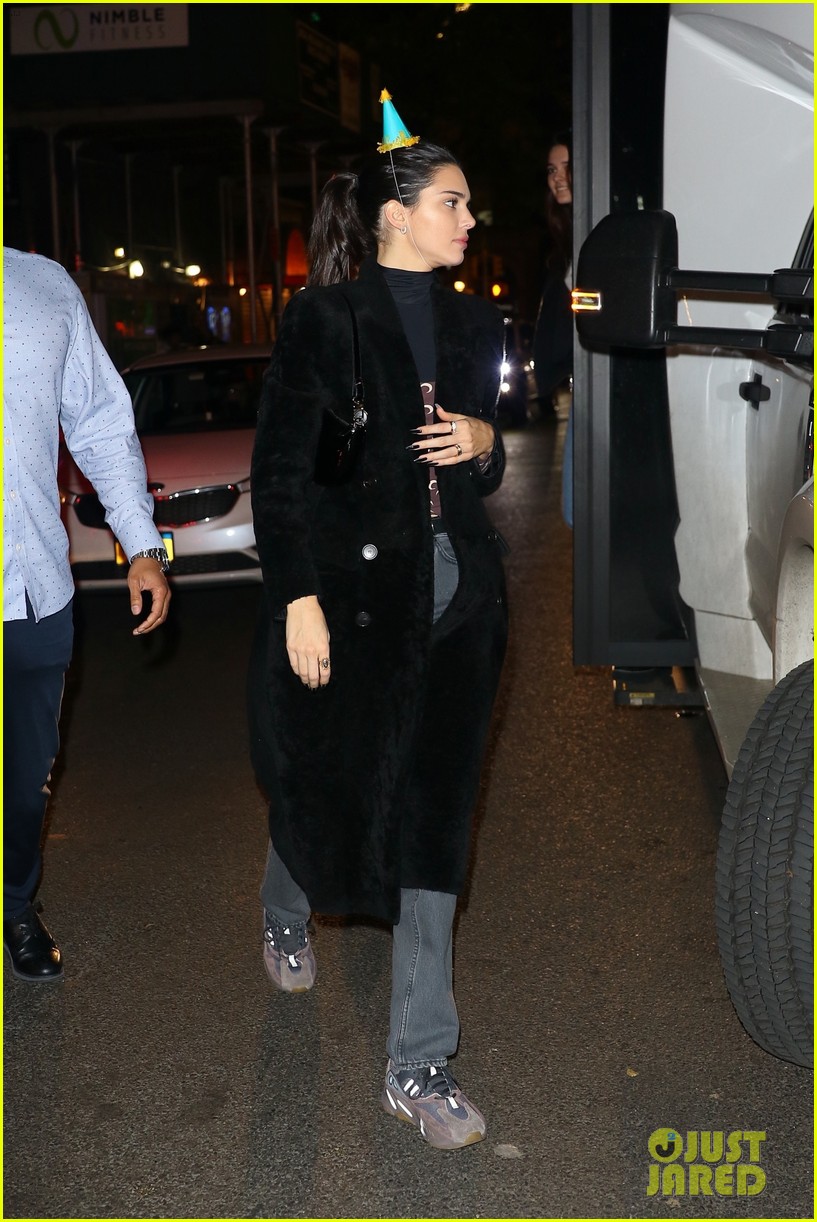 Bella Hadid Throws Birthday Bash for Kendall Jenner! | Photo 1197140 ...