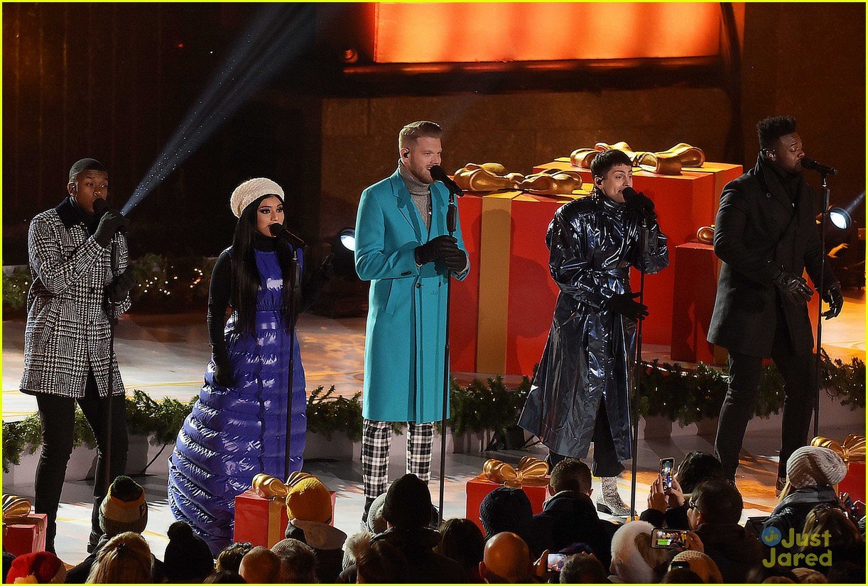 Pentatonix Host Private Christmas Concert At Siriusxm In Nyc Photo