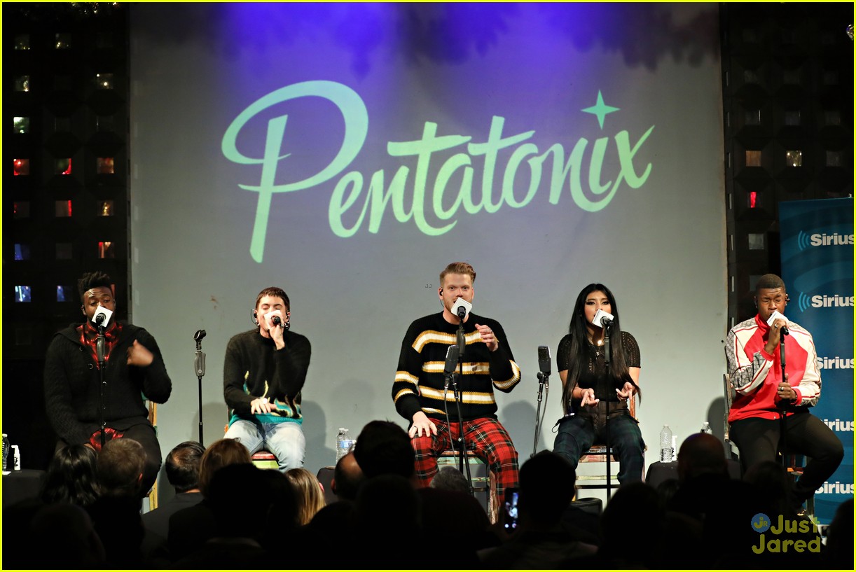 Pentatonix Host Private Christmas Concert at SiriusXM in NYC | Photo ...