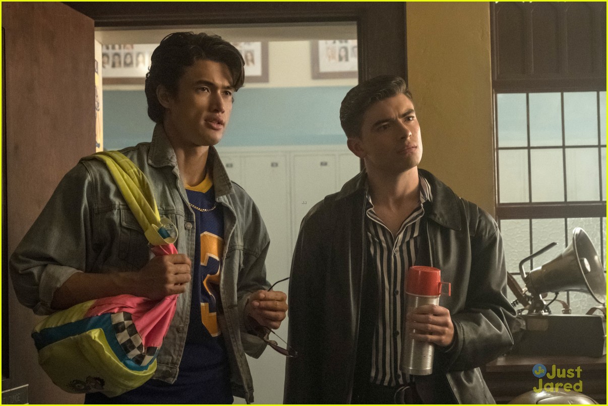 'Riverdale' Goes Back To The Past With Flashback Episode Tonight - See ...