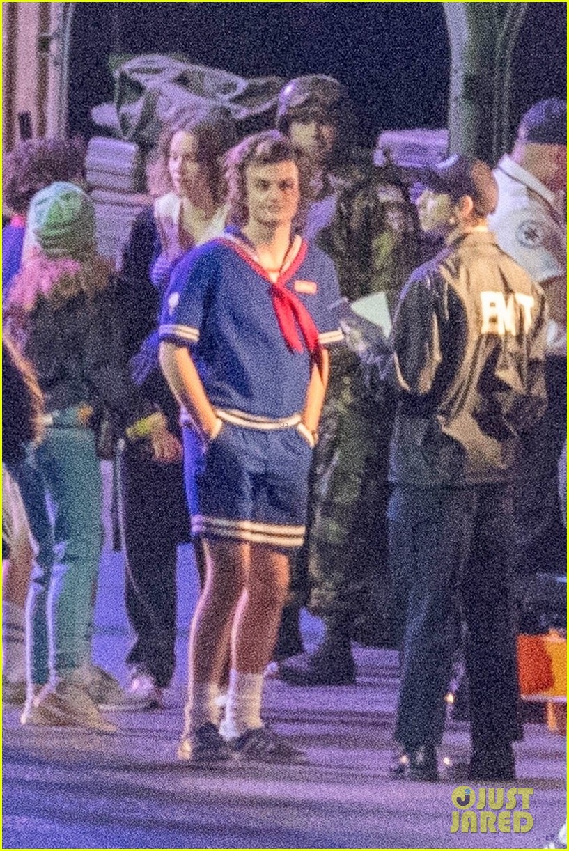Full Sized Photo of stranger things finale november season 3 2018 03 ...
