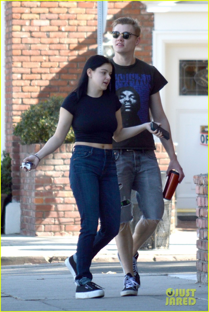 Ariel Winter Flashes Her Midriff in a Crop Top While Out With Levi ...