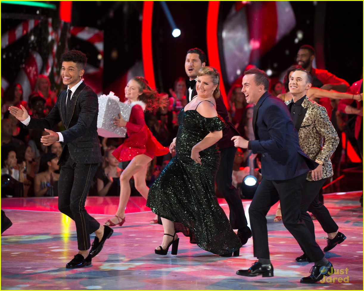 'DWTS Juniors' Kicks Off Finale With Holiday Performance - Watch Here ...