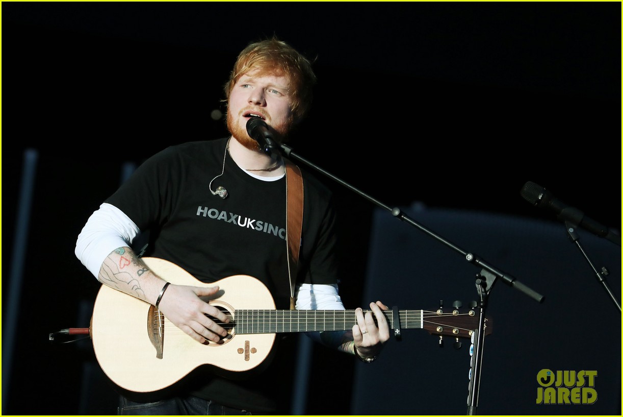 Ed Sheeran Wears Wedding Ring at Global Citizen Festival: Mandela 100 ...