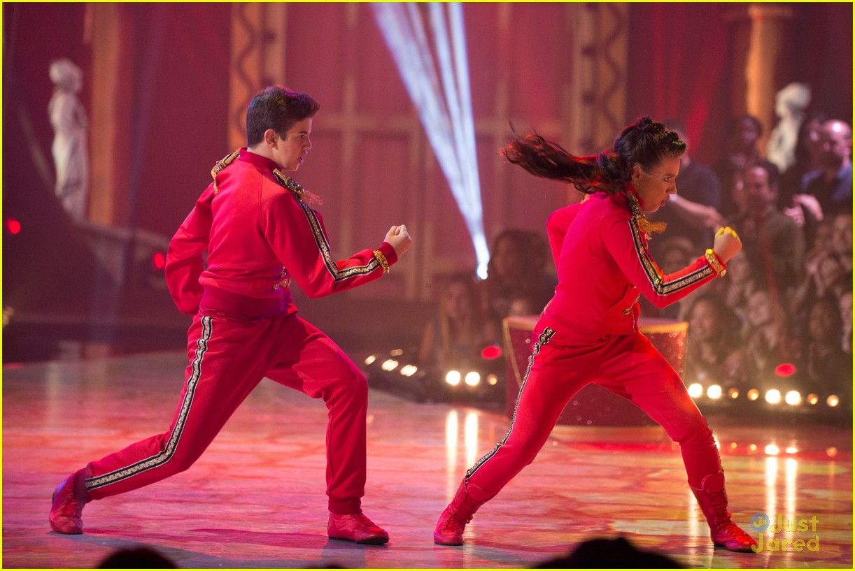 Mackenzie Ziegler & Sage Rosen are Toy Soldiers For DWTS Juniors Finale ...