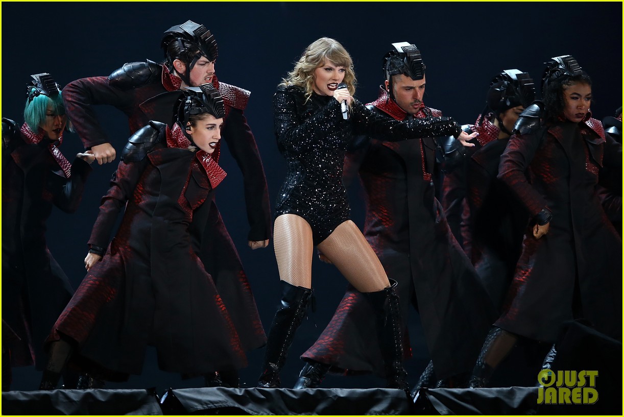 Full Sized Photo of taylor swift reputation tour 2018 21 | See the Set ...