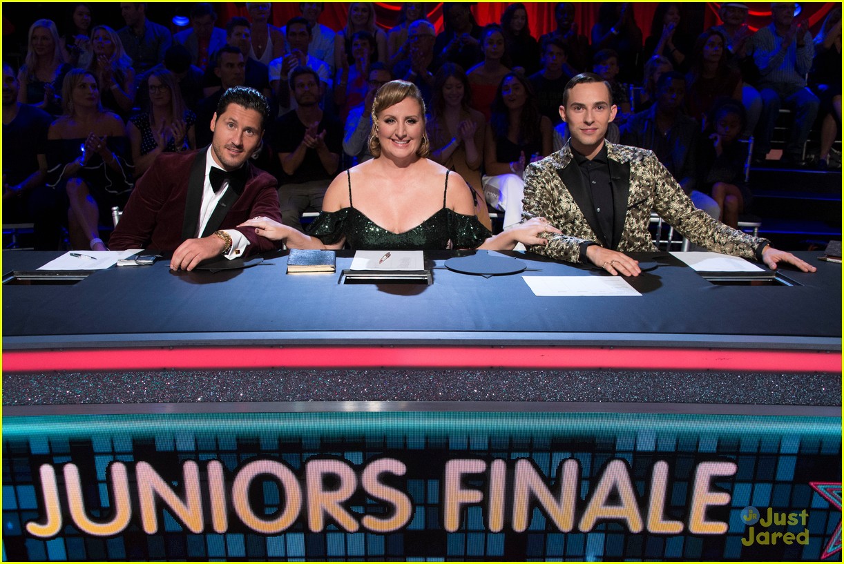 'DWTS Juniors' Trophy Revealed - See What It Looks Like Here! | Photo ...