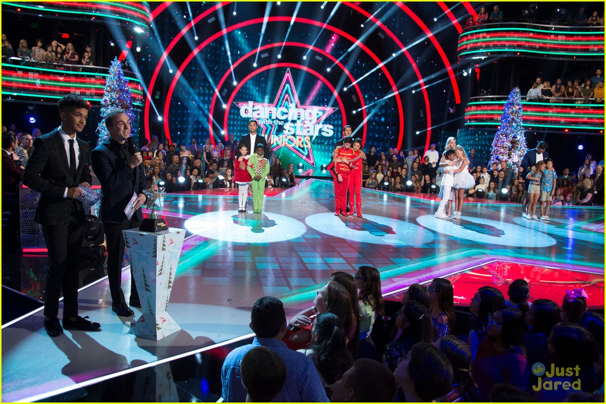 'DWTS Juniors' Trophy Revealed - See What It Looks Like Here! | Photo ...