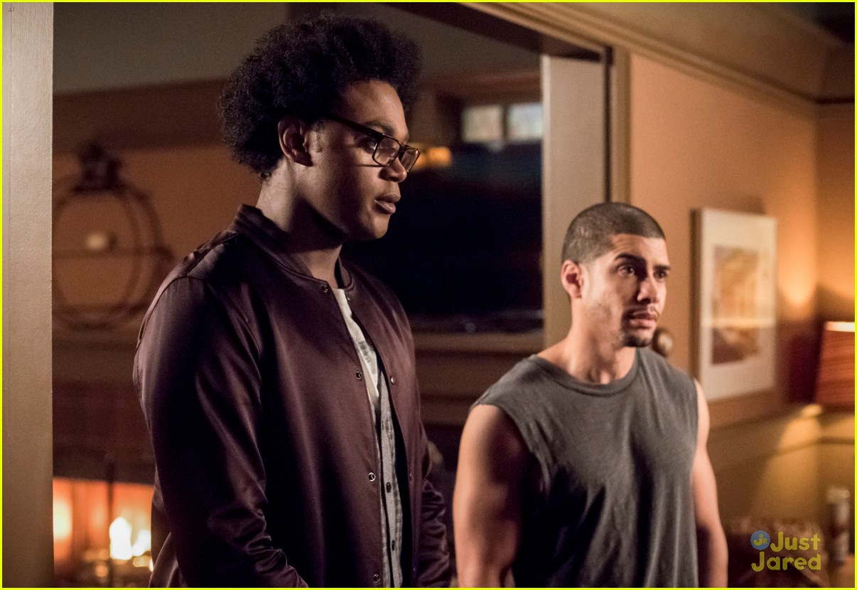 Full Sized Photo of arrow emiko queen intro stills 03 | Oliver ...