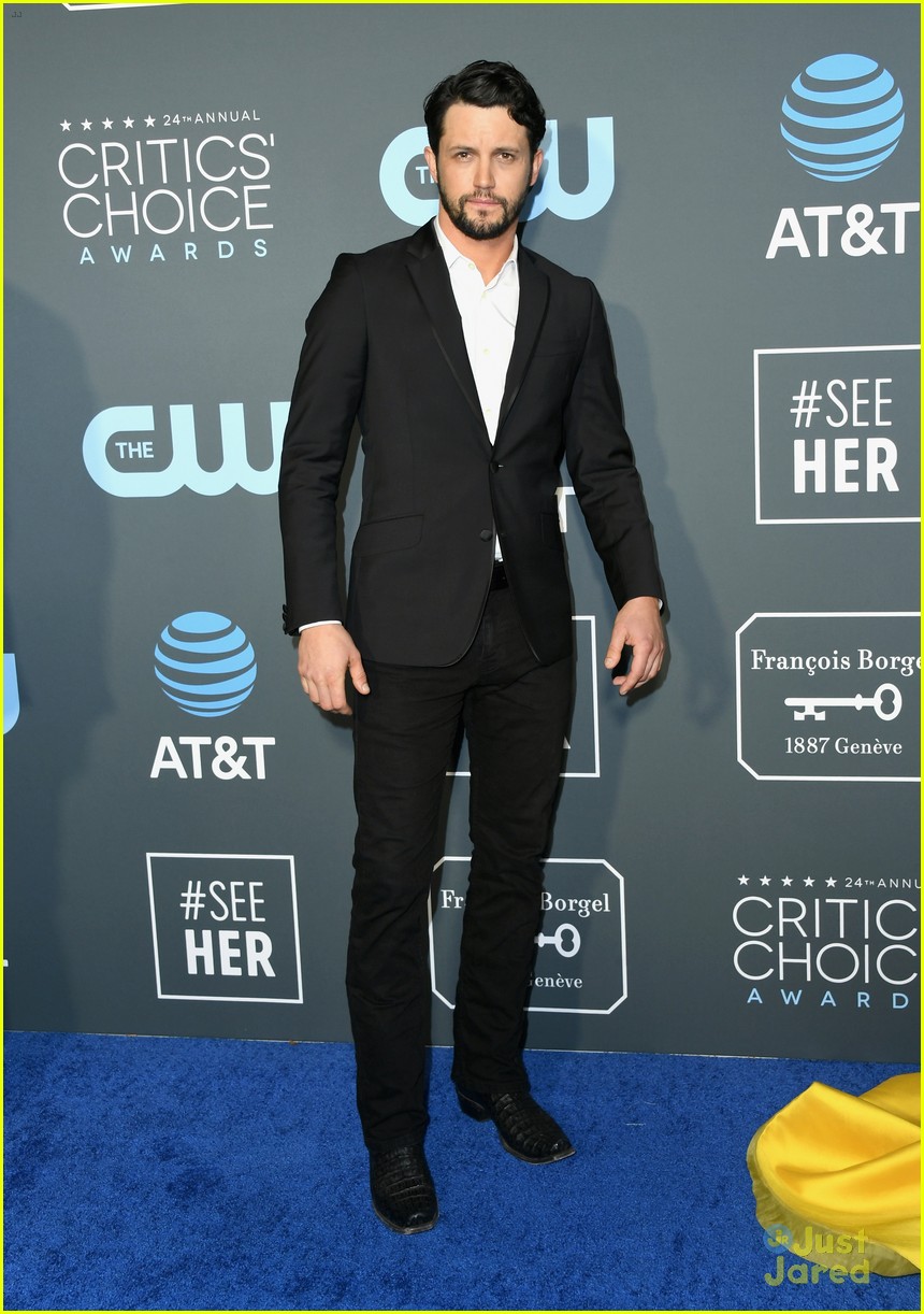 Eden Sher Joins Holly Taylor & Isabella Gomez at Critics' Choice Awards ...