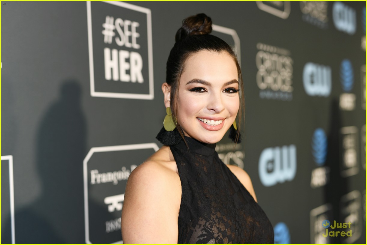 Eden Sher Joins Holly Taylor & Isabella Gomez at Critics' Choice Awards ...