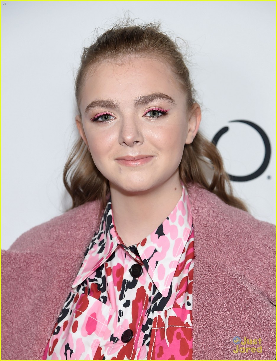 Full Sized Photo of elsie fisher pink look nyfcc event 02 | Elsie ...