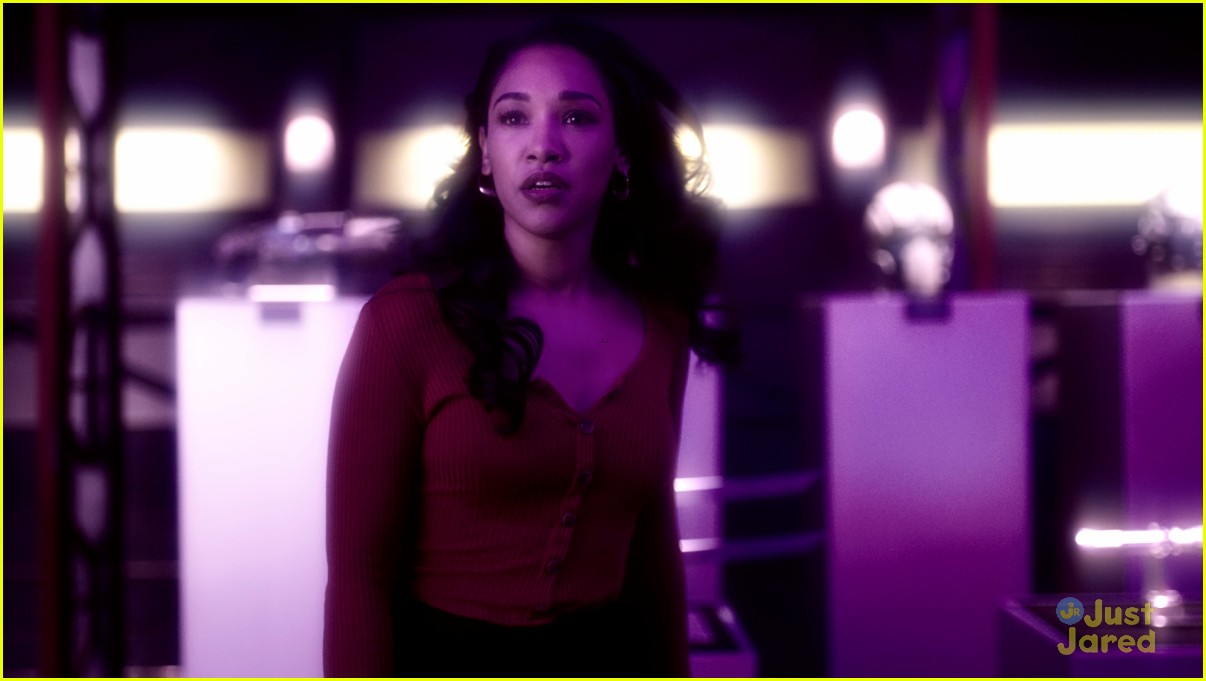 Barry & Iris Try To Rescue Nora From a Memory Machine on 'The Flash ...