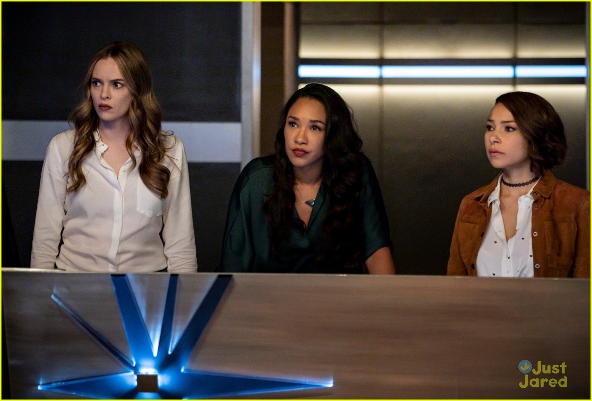 Cisco & Caitlin Debate Over Finding a Meta-Human Cure on 'The Flash ...