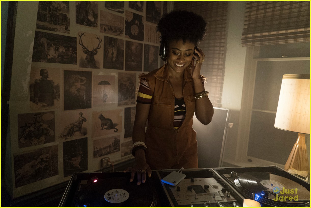 Full Sized Photo of jude surprises callie good trouble tonight 09 ...