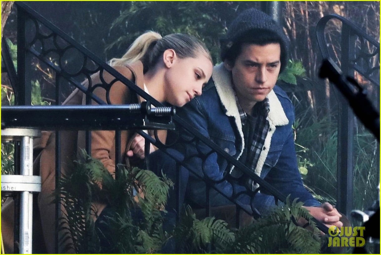 Cole Sprouse & Lili Reinhart Film Sweet Bughead Scenes for 'Riverdale ...