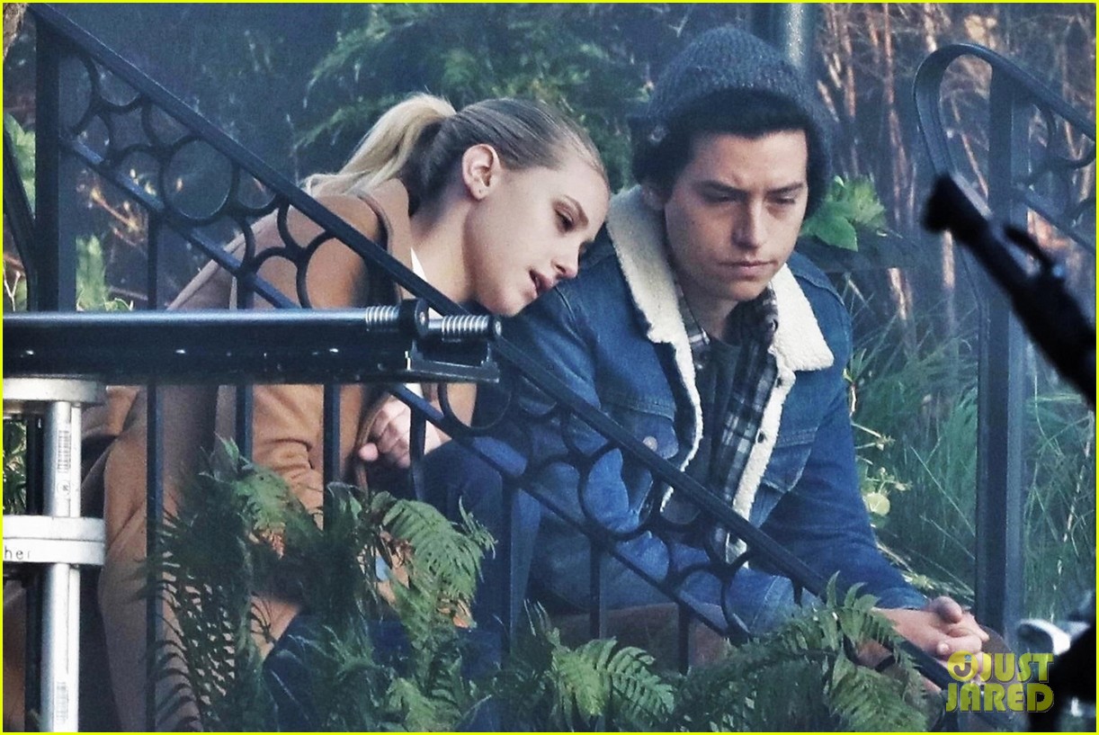 Cole Sprouse & Lili Reinhart Film Sweet Bughead Scenes for 'Riverdale ...
