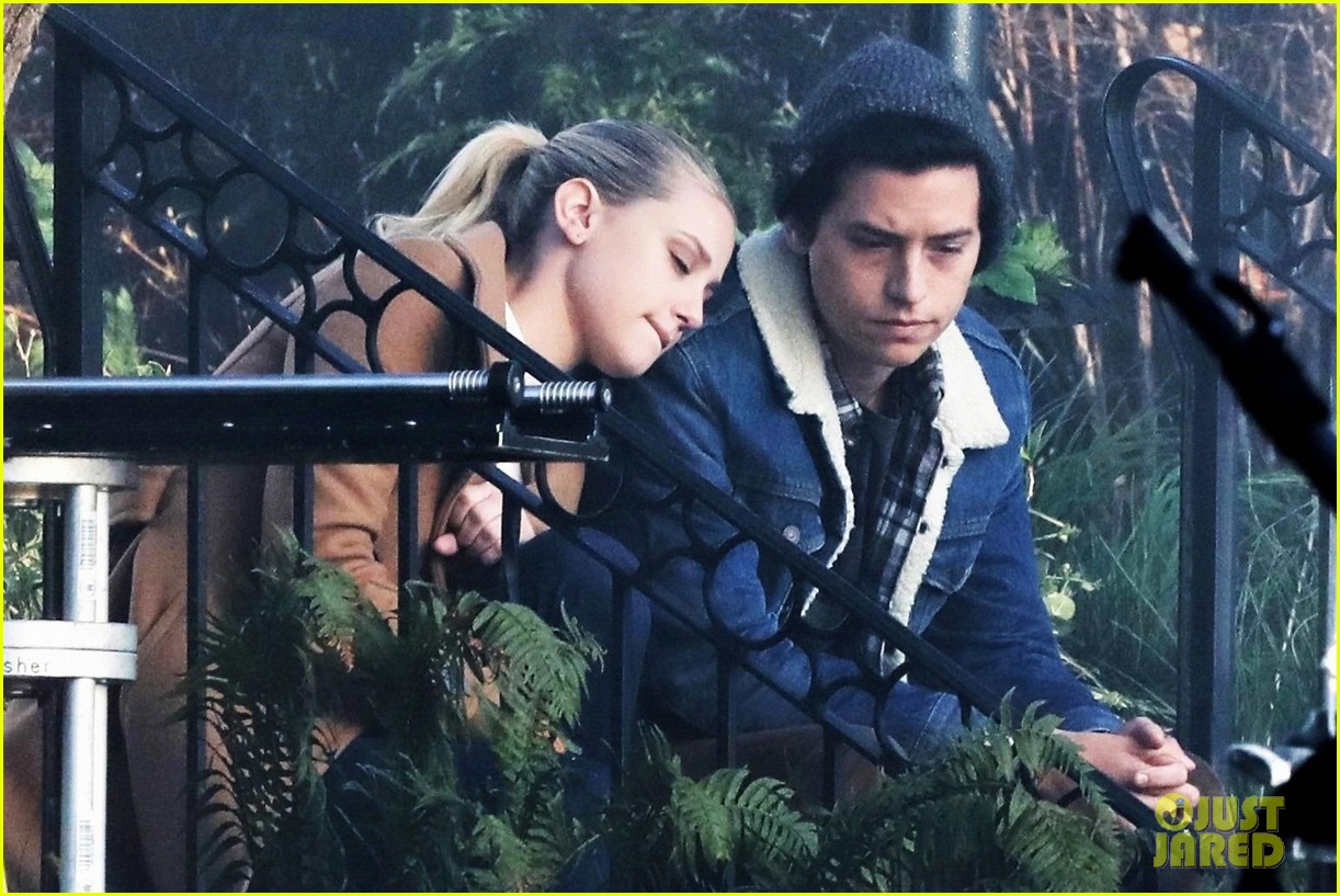 Cole Sprouse & Lili Reinhart Film Sweet Bughead Scenes for 'Riverdale ...