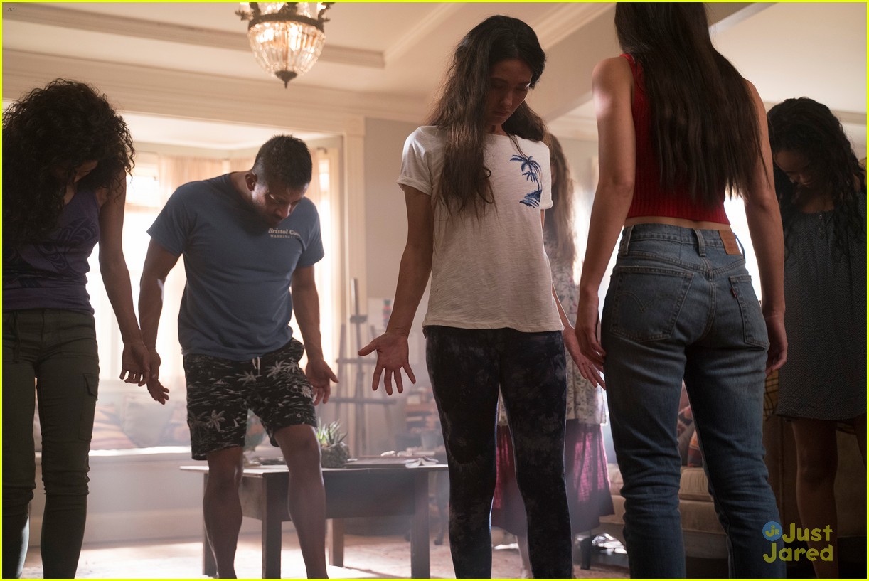 Siren Stars Open Up About Ben Maddie And Ryns Relationship In Season Two Photo 1211499