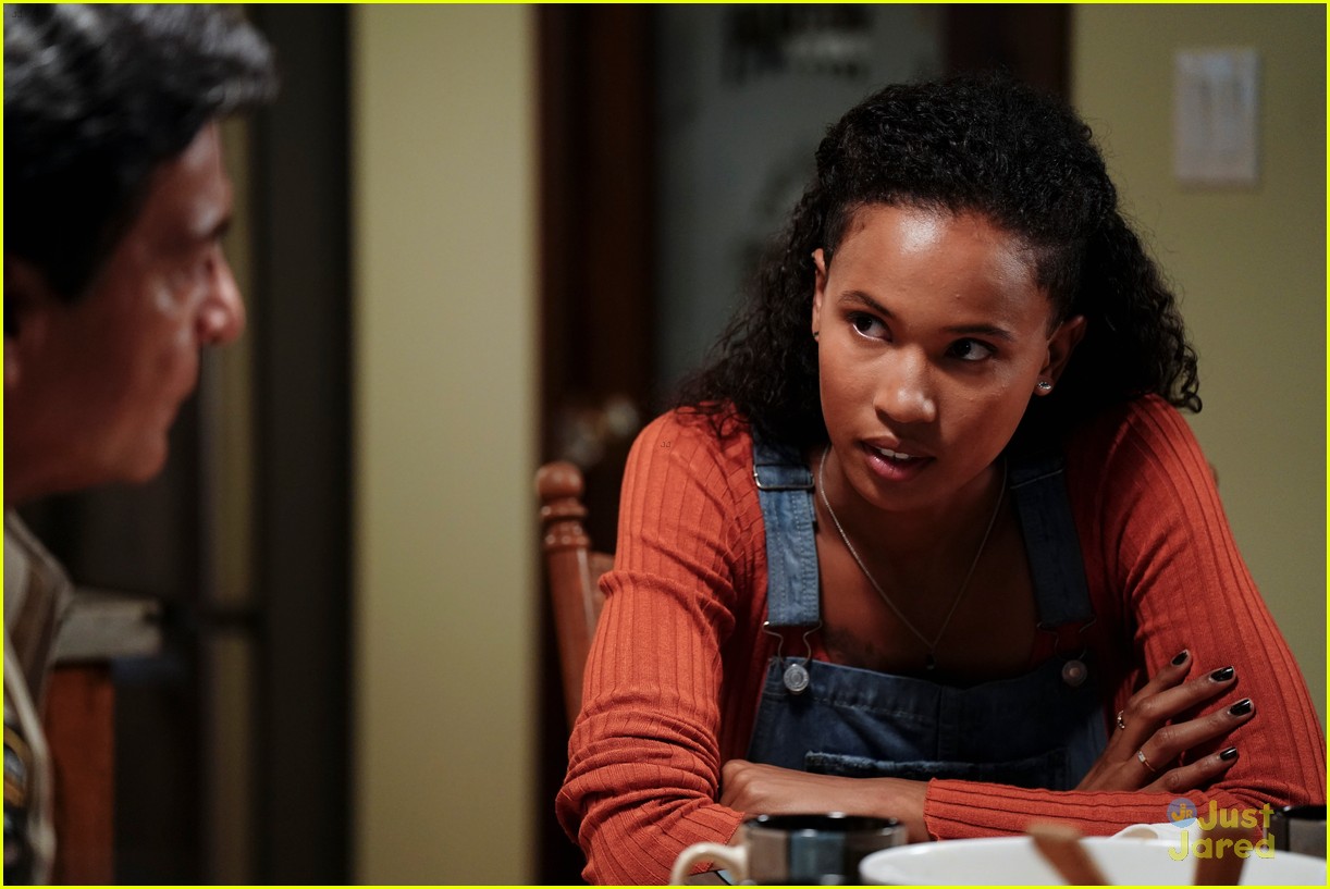 'Siren' Stars Open Up About Ben, Maddie & Ryn's Relationship in Season ...