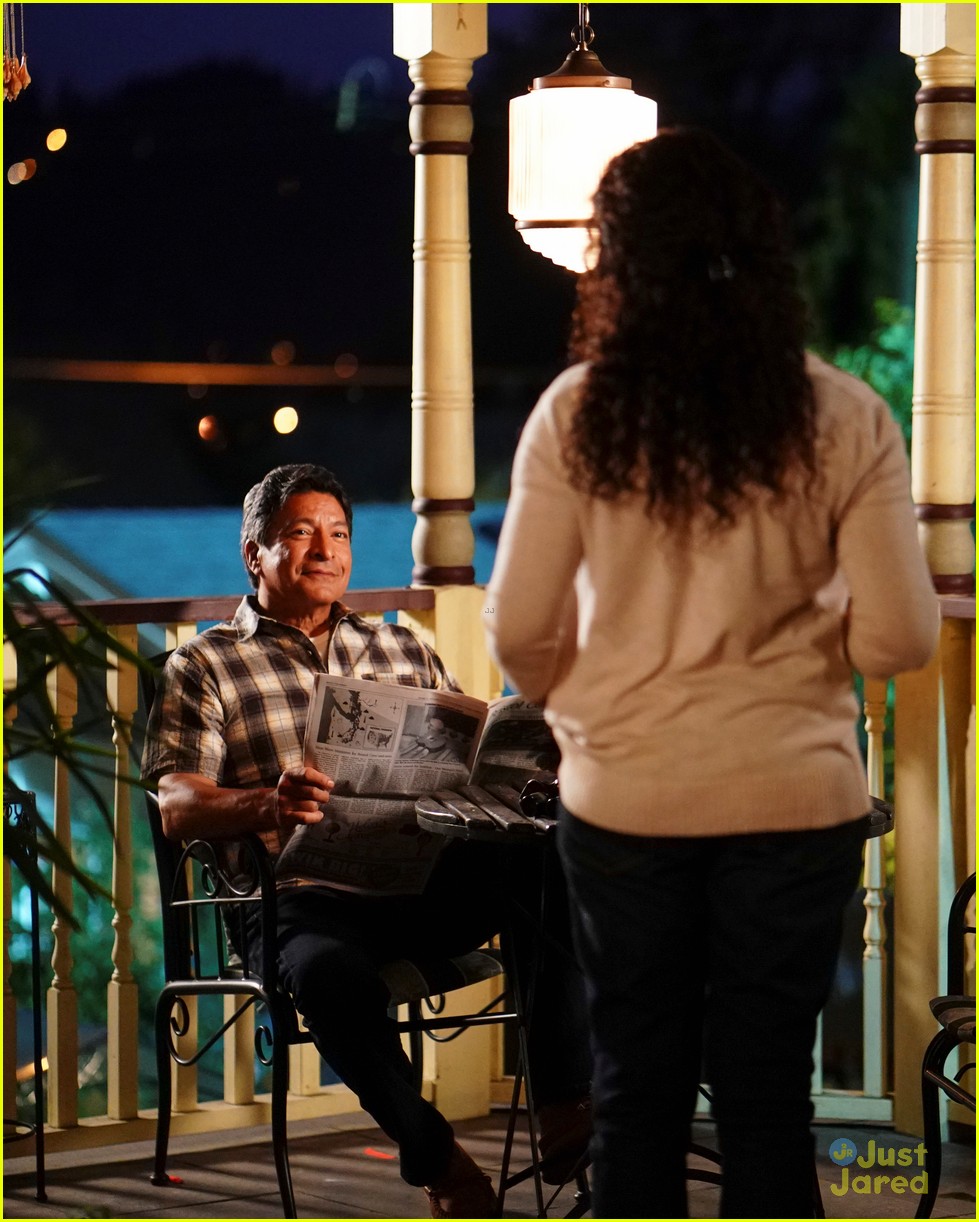 'Siren' Stars Open Up About Ben, Maddie & Ryn's Relationship in Season ...