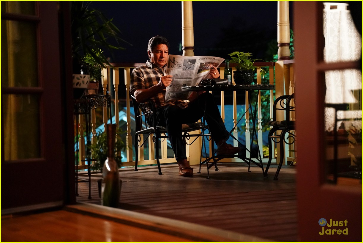 'Siren' Stars Open Up About Ben, Maddie & Ryn's Relationship in Season ...