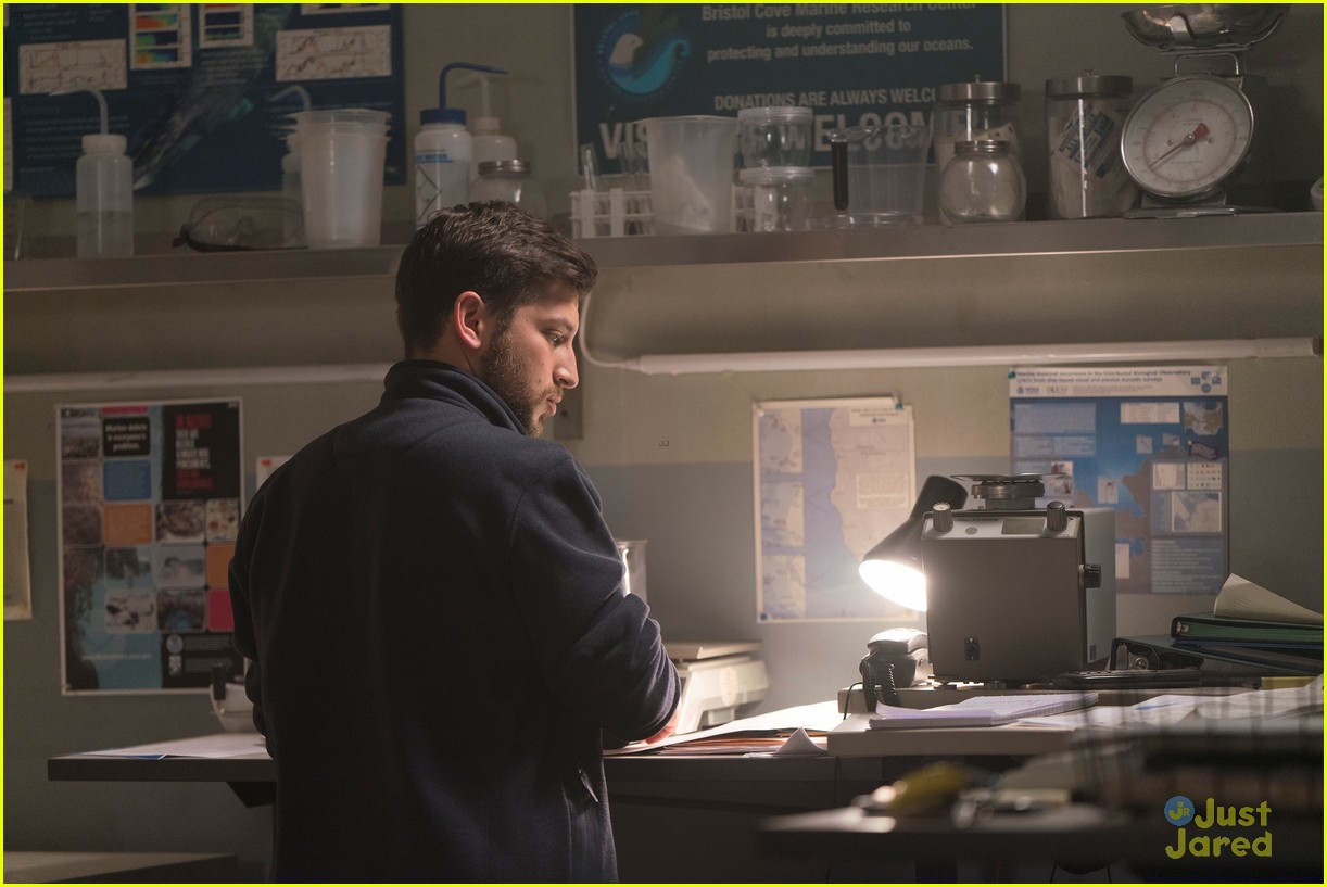 'Siren' Stars Open Up About Ben, Maddie & Ryn's Relationship in Season ...