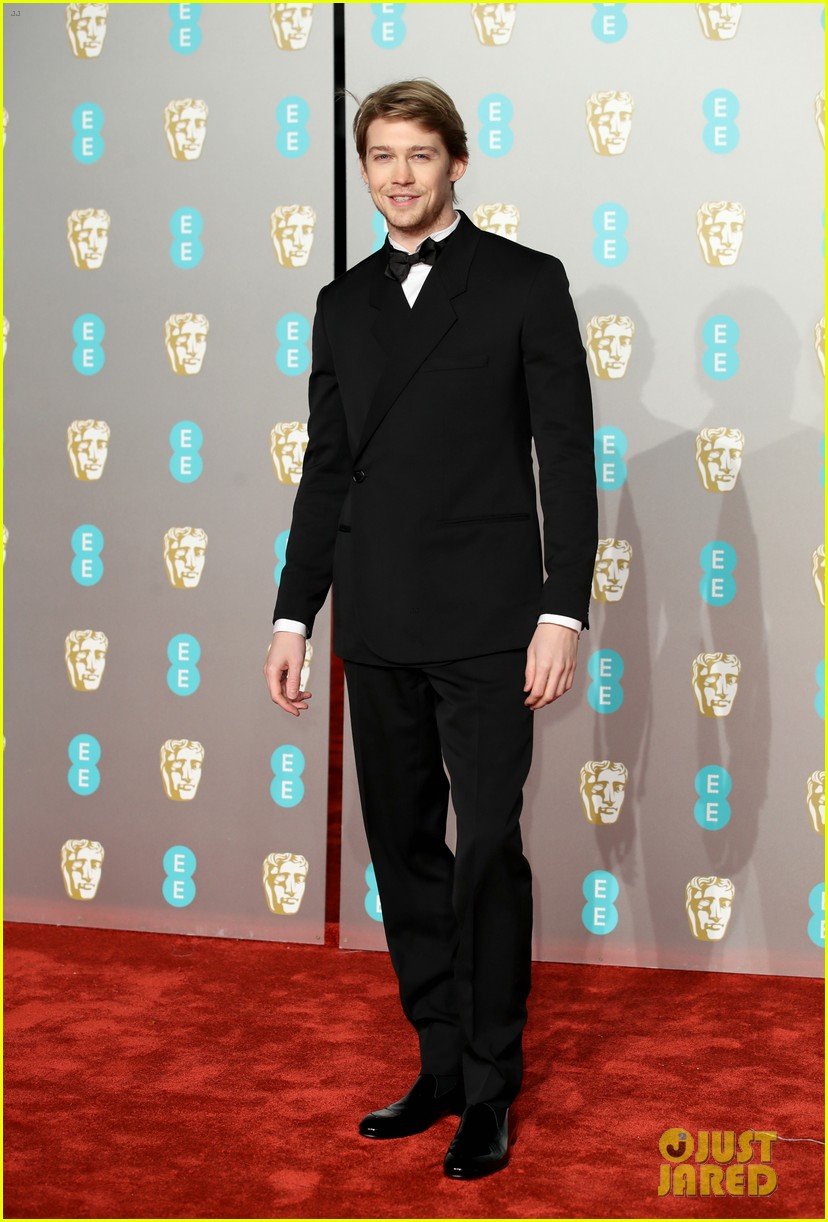 Full Sized Photo of joe alwyn baftas 2019 02 | Joe Alwyn Looks So ...