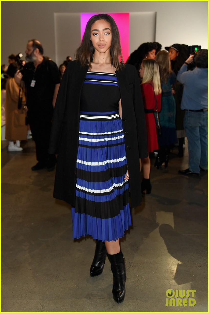 Bella Harris Makes Her New York Fashion Week Debut! | Photo 1215234 ...