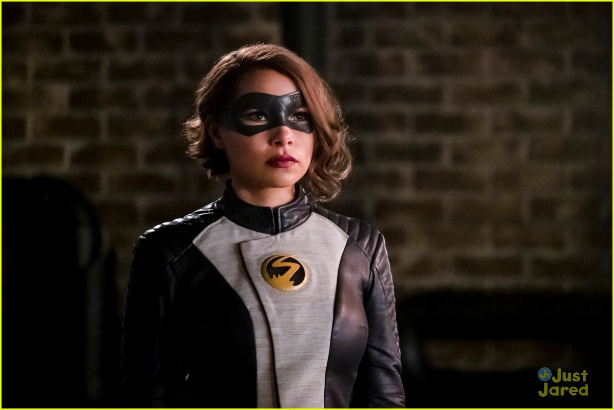Nora Tries To Save Mom Iris on 'The Flash' Tonight | Photo 1216035 ...