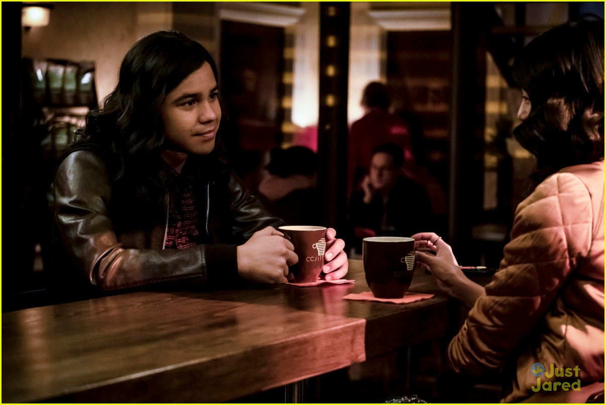 Nora Tries To Save Mom Iris on 'The Flash' Tonight | Photo 1216038 ...