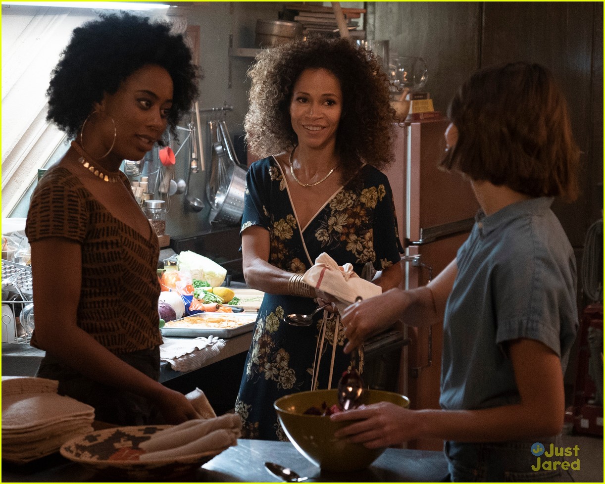 Callie & Mariana's Moms Come To Visit on Tonight's New 'Good Trouble ...