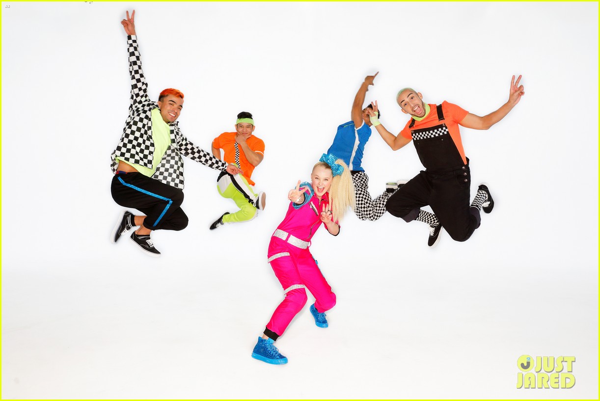 JoJo Siwa Premieres Music Video For New Song 'Bop' - Watch Now! | Photo 1218417 - Photo Gallery ...