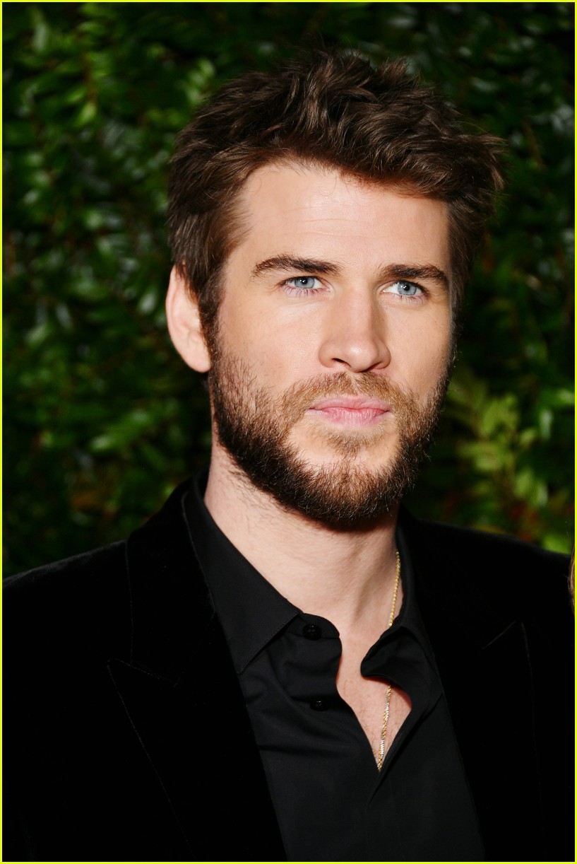 Liam Hemsworth, Miley Cyrus & Kristen Stewart Look Chic at Chanel ...