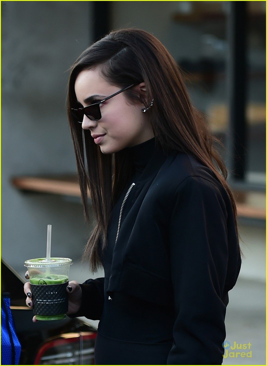 Sofia Carson Grabs Coffee with Glam Team Ahead of Spotify's Best New ... Sofia Carson Grabs Coffee with Glam Team Ahead of Spotify's Best New ...