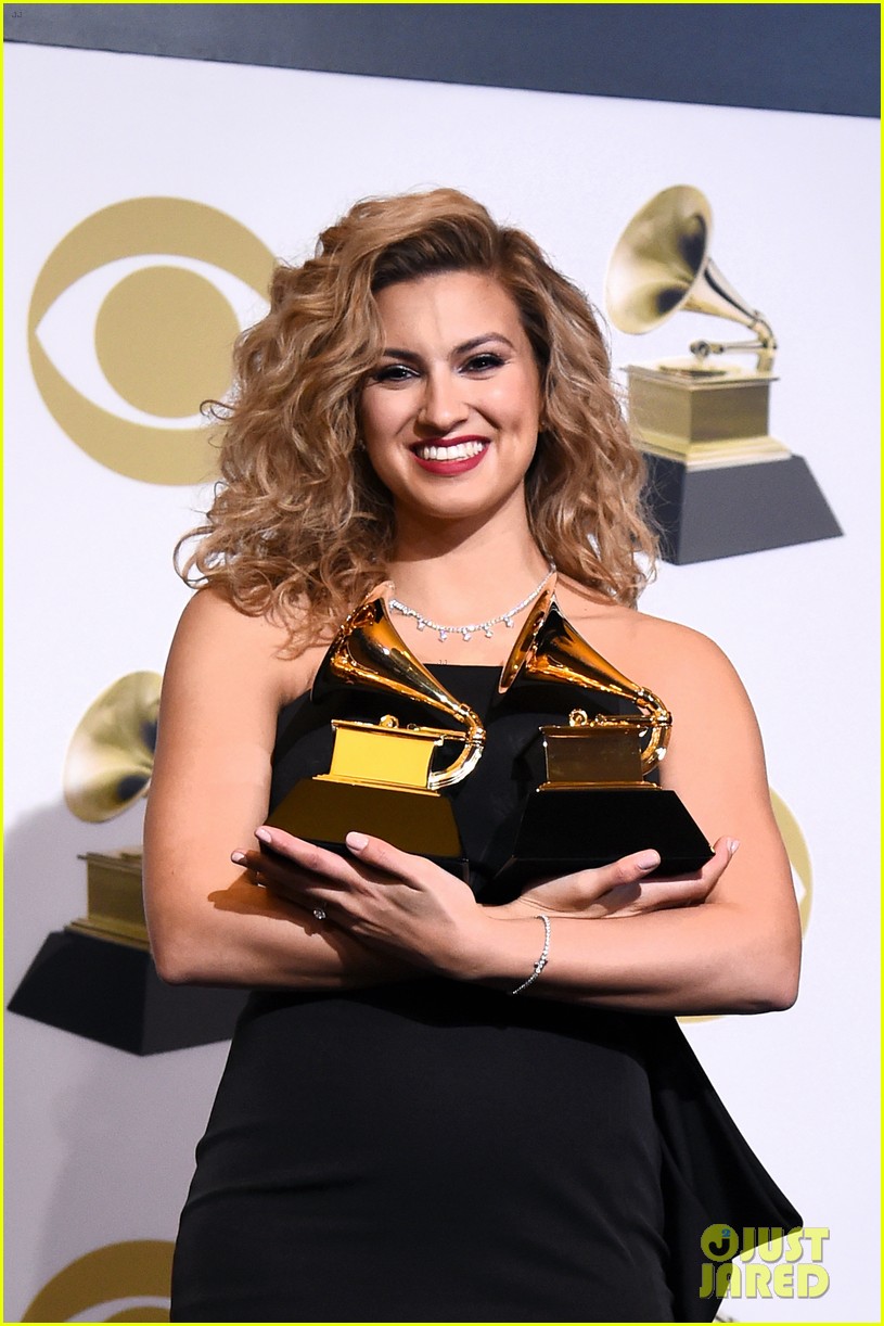 Tori Kelly Wins Two Awards at Grammys 2019 | Photo 1215270 - Photo Gallery | Just Jared Jr.
