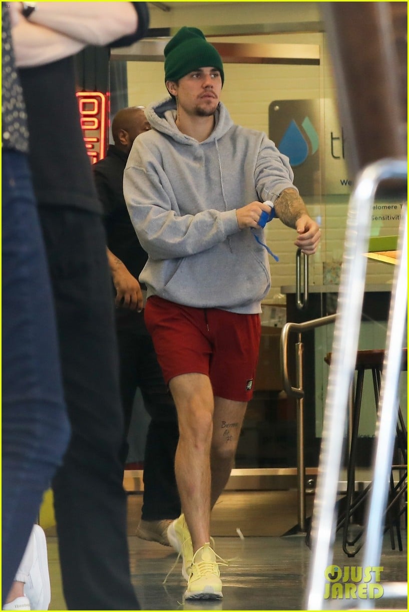 Justin Bieber Spotted Back in Los Angeles! | Photo 1222108 - Photo ...