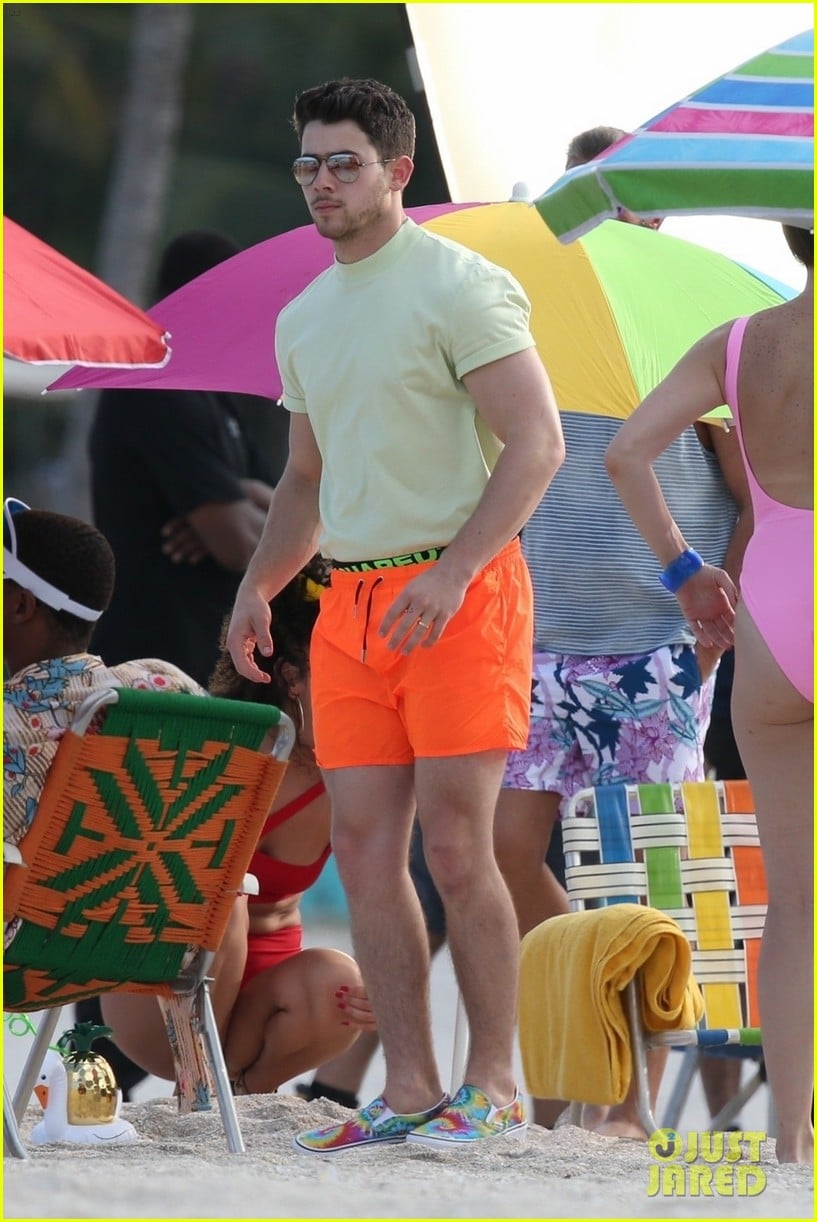 Nick & Kevin Jonas Film Their Music Video at the Beach! | Photo 1224660 ...