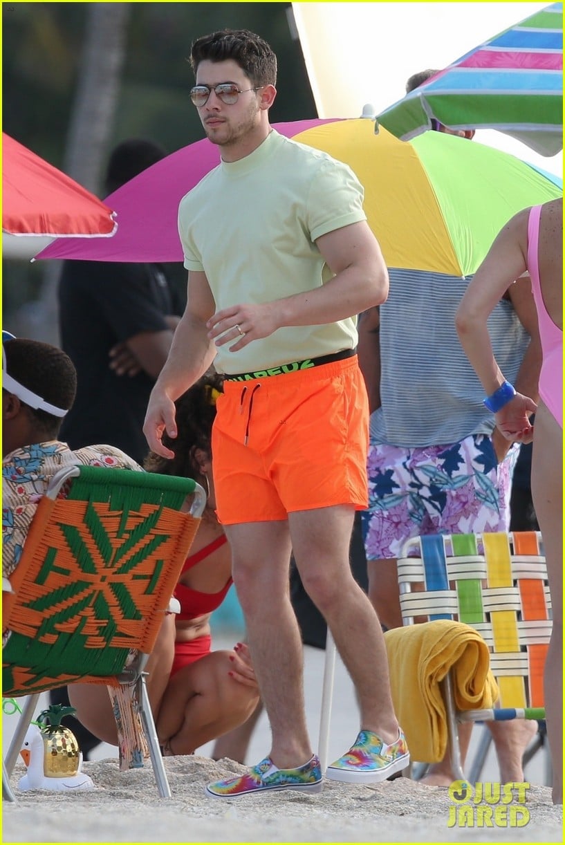 Nick & Kevin Jonas Film Their Music Video at the Beach! | Photo 1224671 ...