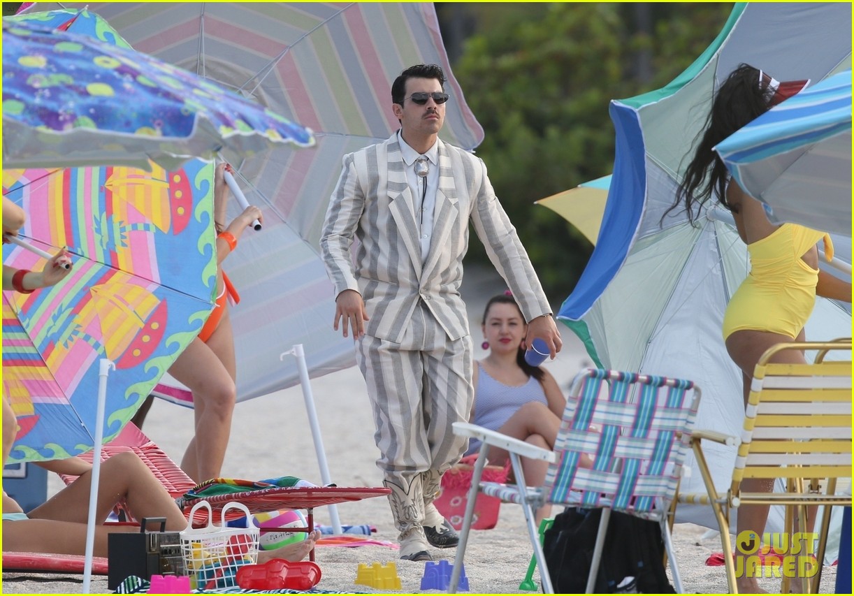 Nick & Kevin Jonas Film Their Music Video at the Beach! | Photo 1224686 ...