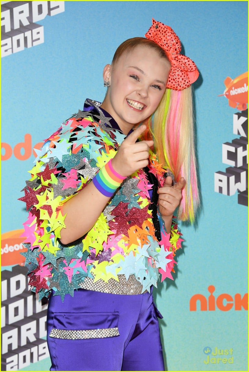 JoJo Siwa Rocks Tons of Stars on Her Jacket For Kids' Choice Awards ...